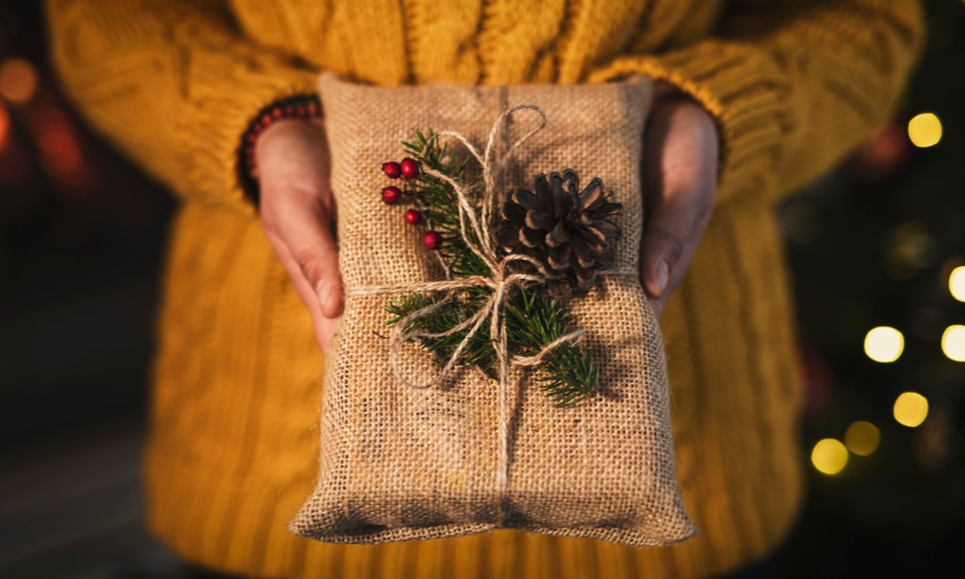 Holiday Shopping Trends 2023 | Accenture