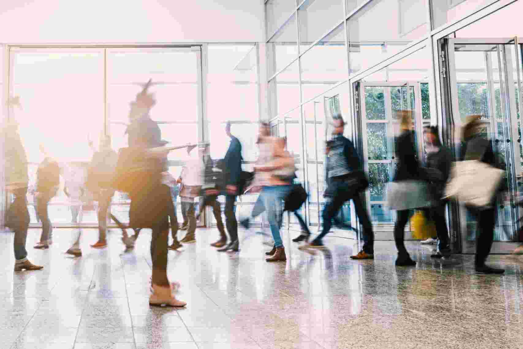 Convert Leads Into Loyal Customers | Accenture